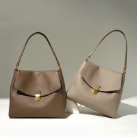 China Custom Logo Soft Pebbled Leather Women's Shoulder Bag for Daily Life 30x20x10 cm for sale