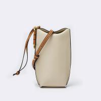 China Custom Logo Genuine Leather Ladies Messenger Shoulder Bag for Women Daily Use for sale