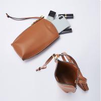 China Custom Logo Genuine Leather Ladies Messenger Shoulder Bag for Women Daily Use for sale