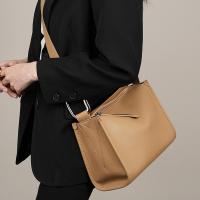 China Cow Leather Large Capacity Tote Bag 40x30x15cm Fashion Handbag for Women for sale
