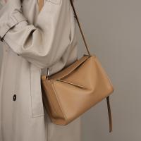 China Cow Leather Large Capacity Tote Bag 40x30x15cm Fashion Handbag for Women for sale