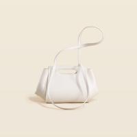 China Polyester Lining Cowhide Handbag Women Versatile Leather Bag for Everyday Wear 30cm for sale