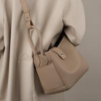 China Low MOQ Mix Models Luxury Bucket Bag for Women Creative Design Custom Logo OEM for sale