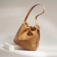 China Genuine Leather Ladies Tote Bucket Bag for Women Daily Use Custom Logo OEM for sale