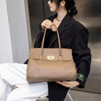 China Large Capacity Casual Leather Tote Bag Vintage Designer Fashion Shoulder Bag 40x30x15cm for Women for sale