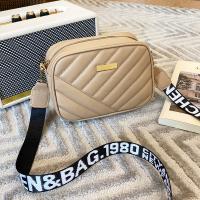 China Small Classic PU Cross Body Bag for Ladies Waterproof Adjustable Strap 20cm for sale