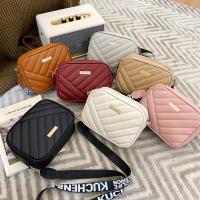 China Small Classic PU Cross Body Bag for Ladies Waterproof Adjustable Strap 20cm for sale