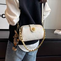 China Zipper Closure Women Shoulder Bag Daily Life Essential 2024 Hot Design Custom Logo OEM for sale