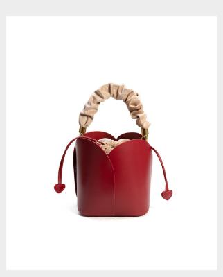 China Genuine Leather Drawstring Sling Crossbody Tote Bucket Bag for Daily Use Custom Logo OEM for sale