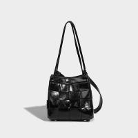 China Korean Ins Crossbody Shoulder Bag Retro Geometric Design Open Closure 2024 for sale