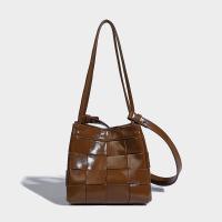 China Korean Ins Crossbody Shoulder Bag Retro Geometric Design Open Closure 2024 for sale