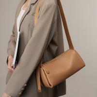 China Polyester Lining Crossbody Bag for Women Shoulder Leather Bag 30cm 500g for sale