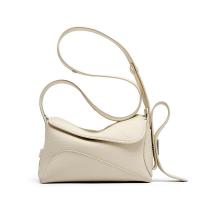 China Genuine Leather Crossbody Sling Bag for Women Travel Phone Chest Bag 2024 for sale