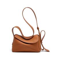 China Genuine Leather Crossbody Sling Bag for Women Travel Phone Chest Bag 2024 for sale