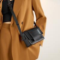 China Tofu Bag Small Square Braided Single Shoulder Crossbody Bag with Zipper Closure 20x15cm for sale