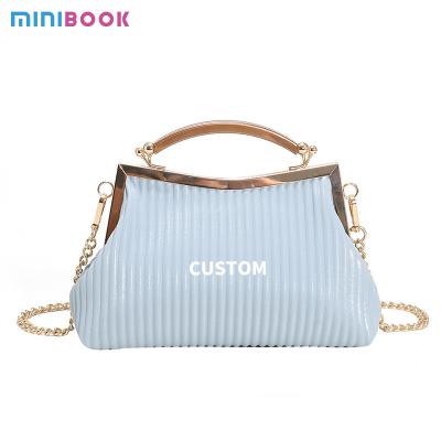 China Women's PU Leather Shoulder Bag with Chain Strap 2023 Simple Clip Handbag 30x20x10cm for sale