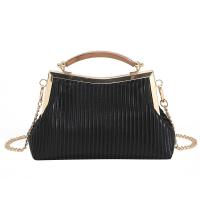China Women's PU Leather Shoulder Bag with Chain Strap 2023 Simple Clip Handbag 30x20x10cm for sale