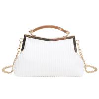 China Women's PU Leather Shoulder Bag with Chain Strap 2023 Simple Clip Handbag 30x20x10cm for sale