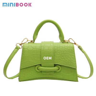 China Fashion Crocodile Pattern Shoulder Messenger Bag for Women 2024 Trendy Versatile Daily Use for sale