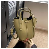 China All Seasons Essential Fashionable Women's Shoulder Bag 2023 with End Sensory Design for sale