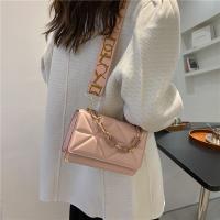 China Luxury Ladies Crossbody Bags Fashion Shoulder Female Bags Women Handbags All Seasons 30x20cm for sale