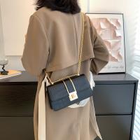 China Designer Handbag for Women All Seasons Zipper Closure Fashion Tote Bag 30x20x10 cm for sale