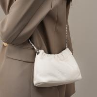 China Genuine Leather Ladies Purse Handbag with Luxury Chain Shoulder Bag 30cm for sale