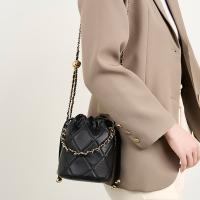China Girls Fashion Chain Crossbody Bag Mini Shoulder Bag Custom Logo Sample 20x15cm for sale