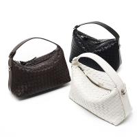 China Genuine Leather Woven Chain Shoulder Messenger Bag for Ladies 30cm x 20cm for sale