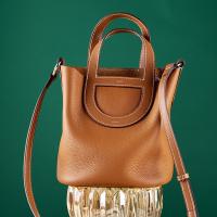 China Designer Vintage Cow Leather Crossbody Shoulder Handbag Bucket Bag for Women Daily Use for sale