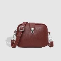 China Genuine Cow Leather Crossbody Shoulder Bag Zipper Closure Casual Daily Use 30x20x10 cm for sale