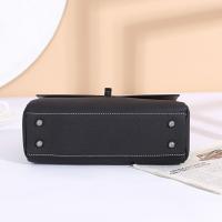 China Genuine Leather Crossbody Shoulder Bag for Women Small Square Fashion Trend 20cm x 15cm for sale