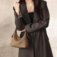 China Genuine Leather Large Messenger Bag for Women Lichee Pattern Soft Shoulder Bag 40x30x10 cm for sale