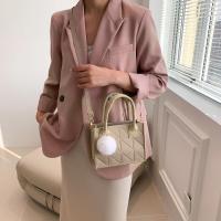 China PU Leather Messenger Bag Crossbody Shoulder Bag with Adjustable Strap 2023 Classic Handbag for sale