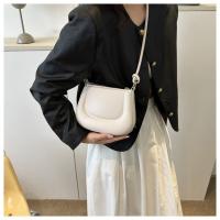 China Solid Color Underarm Bag for Daily Life Convenience 2024 Summer Street Fashion for sale