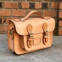 China Retro Vegetable Tanned Cowhide Crossbody Bag 1-Shoulder Daily Use Leather Purse for sale