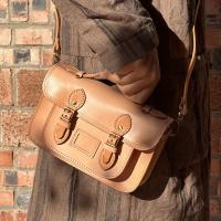 China Retro Vegetable Tanned Cowhide Crossbody Bag 1-Shoulder Daily Use Leather Purse for sale