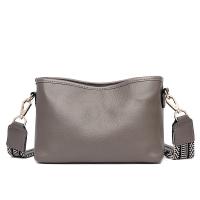 China Genuine Leather Women Sling Shoulder Messenger Bag Wide Strap 30cm Daily Use for sale