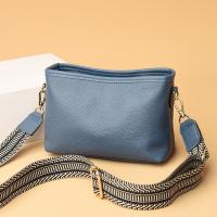 China Genuine Leather Women Sling Shoulder Messenger Bag Wide Strap 30cm Daily Use for sale