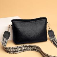 China Genuine Leather Women Sling Shoulder Messenger Bag Wide Strap 30cm Daily Use for sale