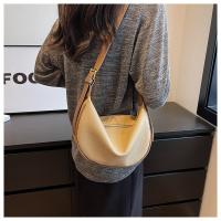 China Polyester Lining Dumpling Bag Single Shoulder Bag for Women 2023 Fashion 30x20cm for sale