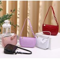 China Korean Alligator Underarm Zipper Bag PU Ladies Shoulder Bag 2024 30x20cm for sale