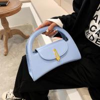 China Korean Style Saddle Handbag for Women Small Square Casual Designer Bag 20cm x 15cm for sale