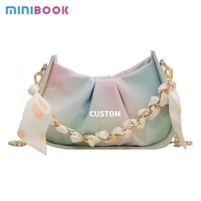 China Polyester Lining Folded Cloud Bag Fashionable Handbags for Ladies 30x20x10 cm for sale