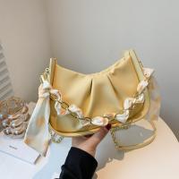China Polyester Lining Folded Cloud Bag Fashionable Handbags for Ladies 30x20x10 cm for sale