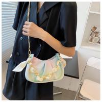 China Polyester Lining Folded Cloud Bag Fashionable Handbags for Ladies 30x20x10 cm for sale