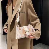 China Designer Shoulder Crossbody Bag for Women Autumn Casual Contrasting Colors 30x20x10 cm for sale