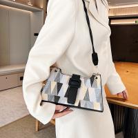 China Designer Shoulder Crossbody Bag for Women Autumn Casual Contrasting Colors 30x20x10 cm for sale