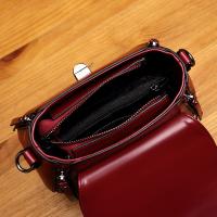 China Retro Women's Small Square Shoulder Crossbody Bag Versatile Handheld 20cm for sale