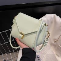 China Mini Women's Messenger Bag with Lock Geometric Design Low MOQ Mix Models 2024 Season for sale